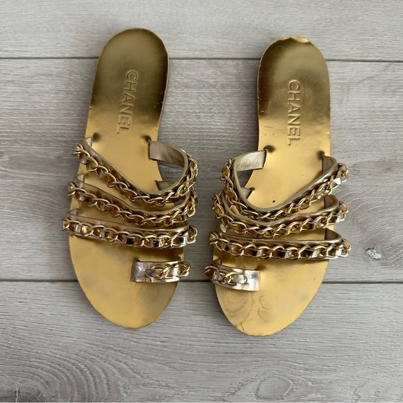 CHANEL | Shoes | Chanel Gold Chain Toe Thong Sandal With Chain Accent ...